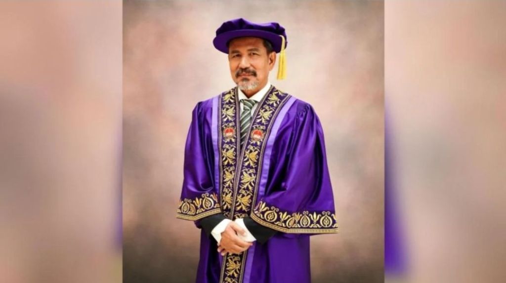 Datuk M.Nasir kini Doktor. - MEDIA PANAS